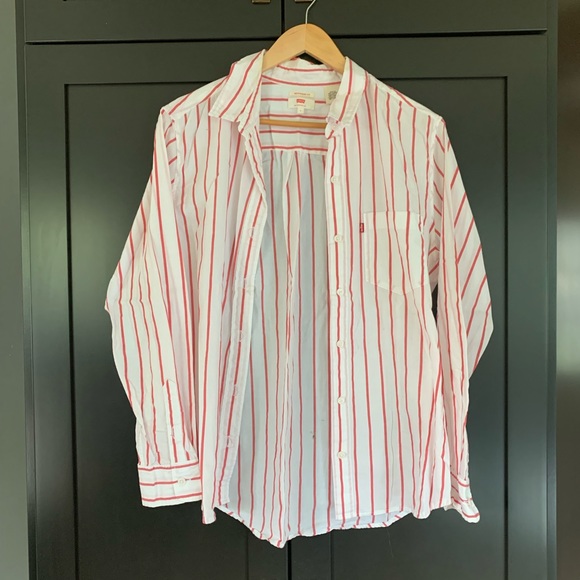 Levi's | Tops | Levis Boyfriend Fit Button Down | Poshmark
